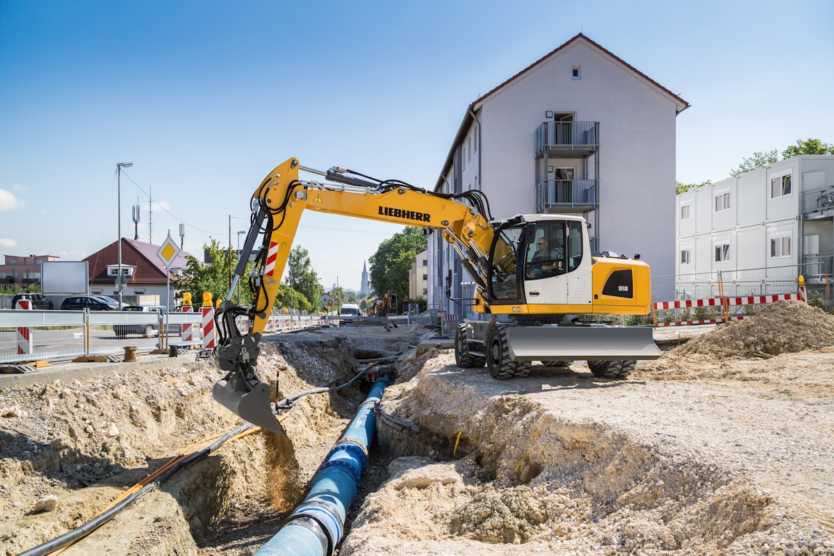 Liebherr A 918 Litronic Wheeled Excavator From: Liebherr USA, Co ...