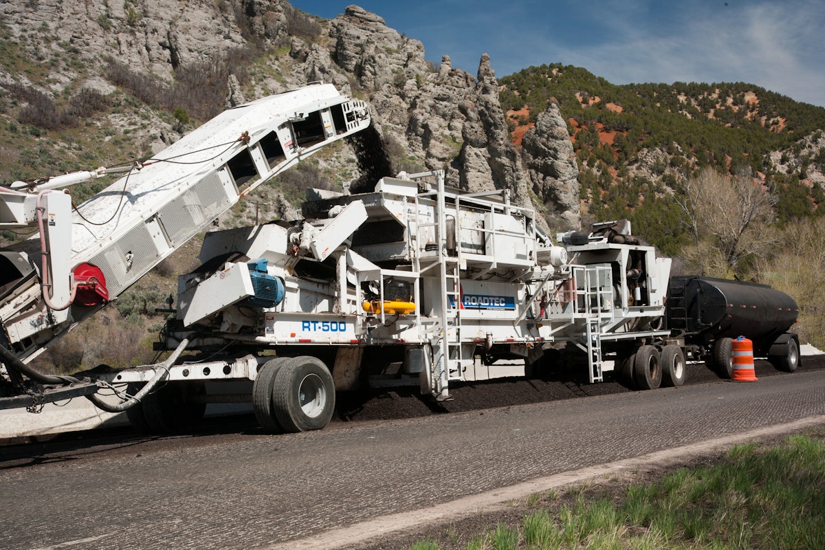 Roadtec RT-500 Recycling Trailer From: Roadtec Inc. - Astec Industries ...