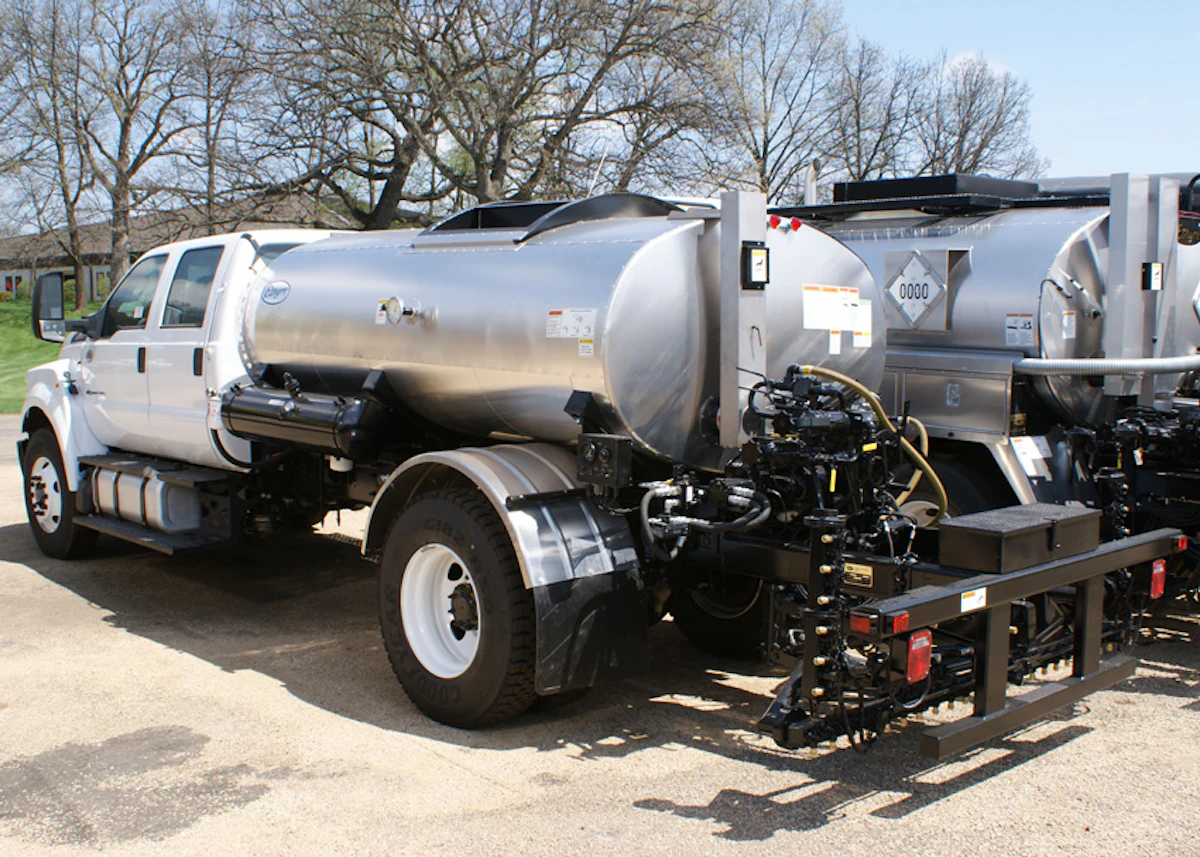 Etnyre Maintenance Asphalt Distributors From: Etnyre International ...
