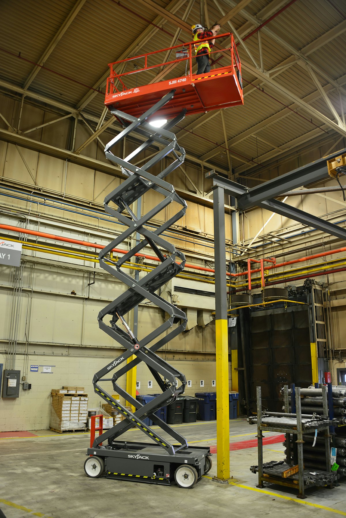 Spec Sheet: Skyjack SJIII 4740 Electric Scissor Lifts | For ...