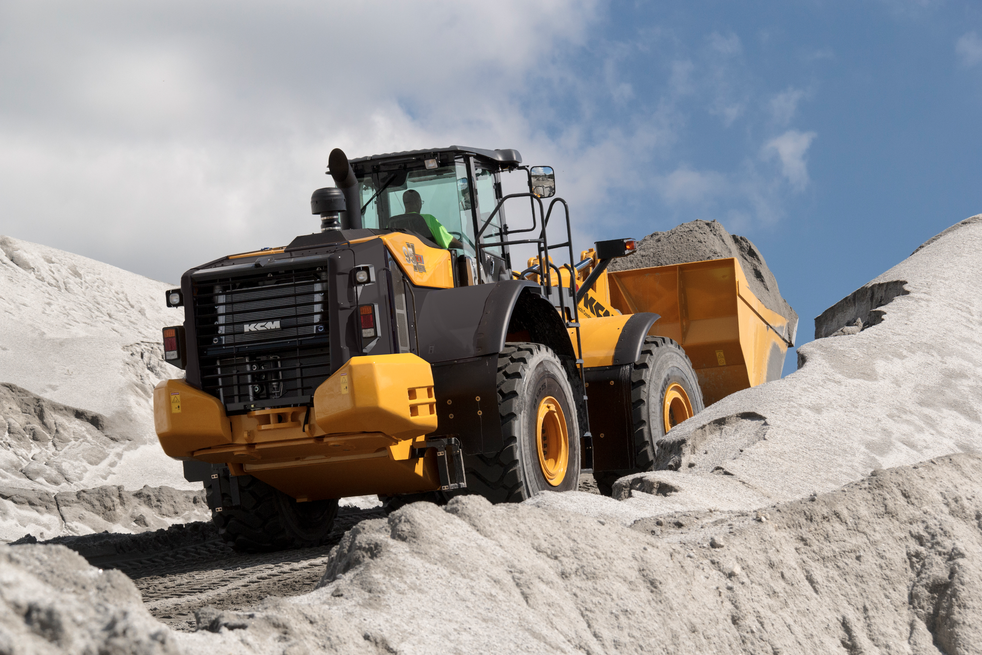 How Technology Is Simplifying Wheel Loader Operation | For Construction ...