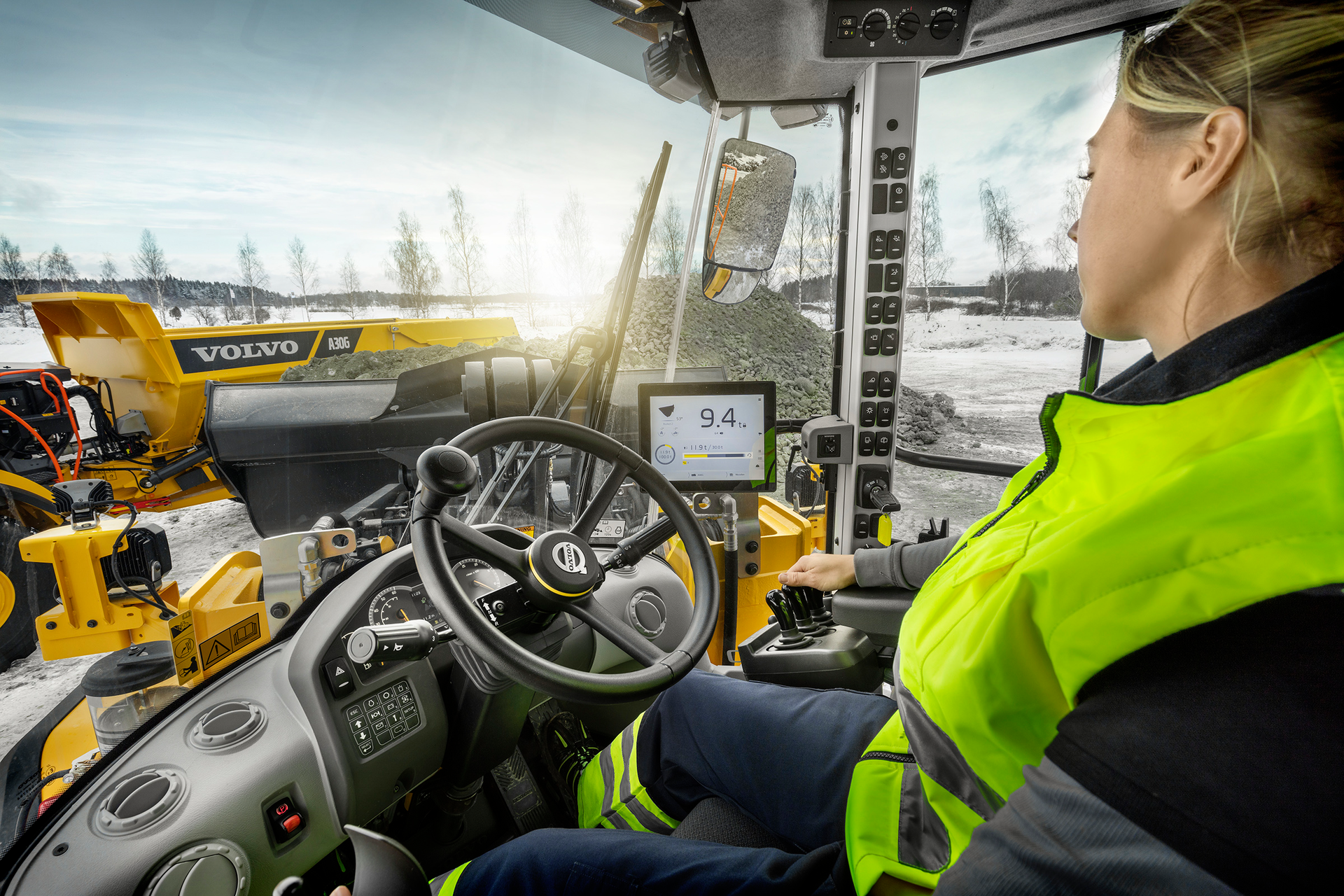 How Technology Is Simplifying Wheel Loader Operation | For Construction ...