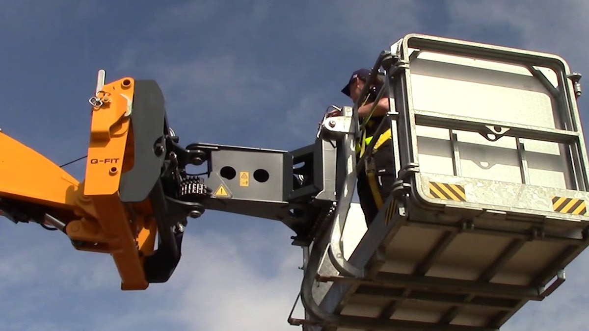 [VIDEO] JCB Telehandler Work Platform Allows In-platform Control | For Construction Pros
