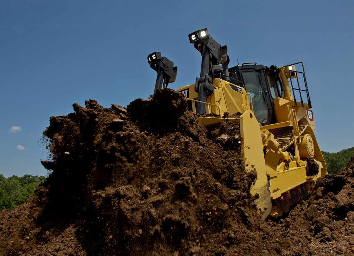 Caterpillar D8T Dozer with Productivity-enhancing Options From ...