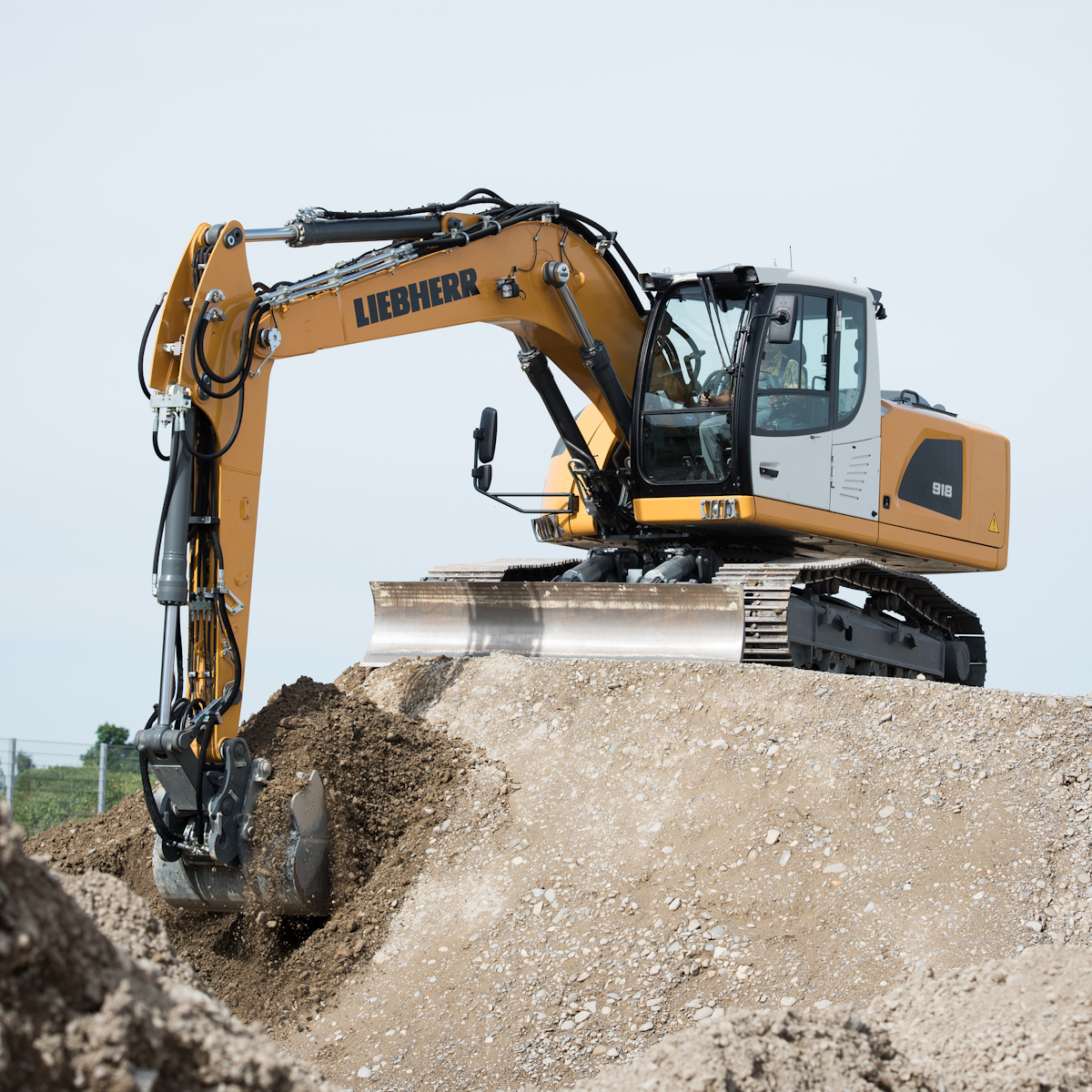 Liebherr R 918 Crawler Excavator From: Liebherr USA, Co. (formerly ...