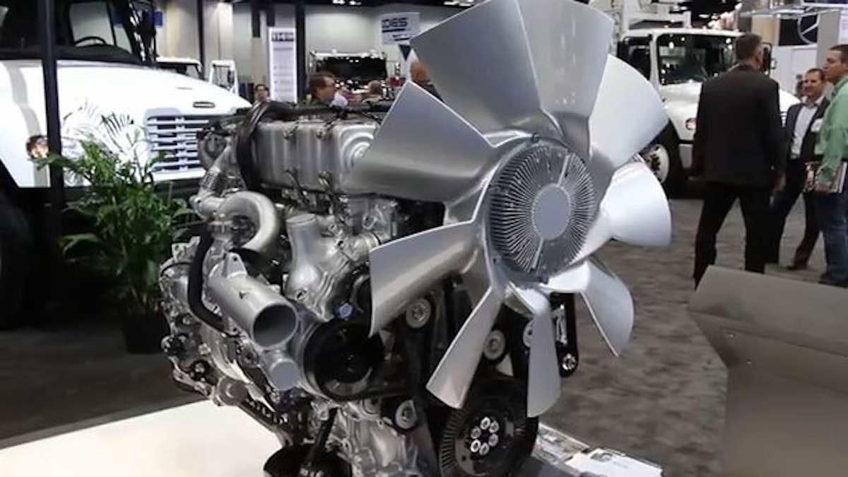 [VIDEO] Brian Daniels Explains Features of Detroit DD8 Engine | For ...