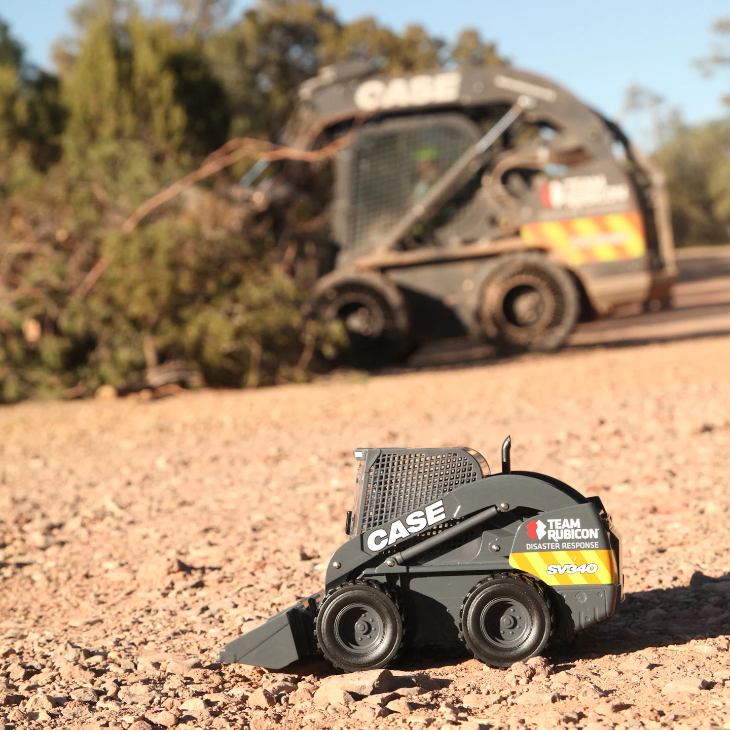 CASE Debuts Die Cast Model of the CASE/Team Rubicon SV340 Skid Steer ...