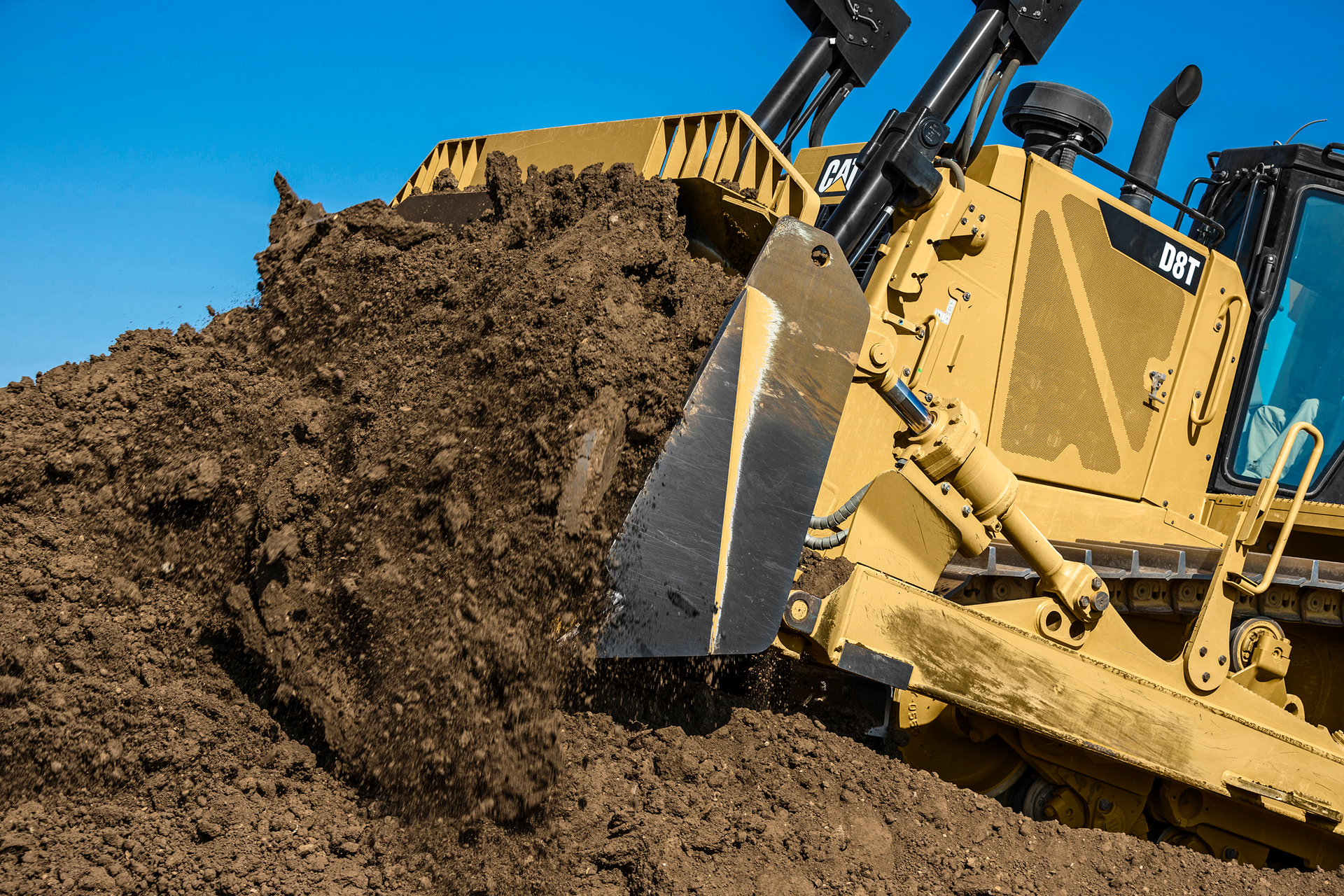 New Caterpillar D8T Dozer Boosts Productivity, Fuel Efficiency and Ease ...