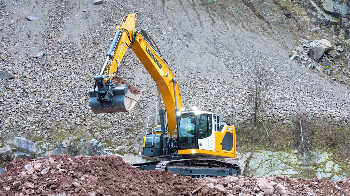 Liebherr Showcases R 926 and R 930 Generation 8 Crawler Excavators at ...
