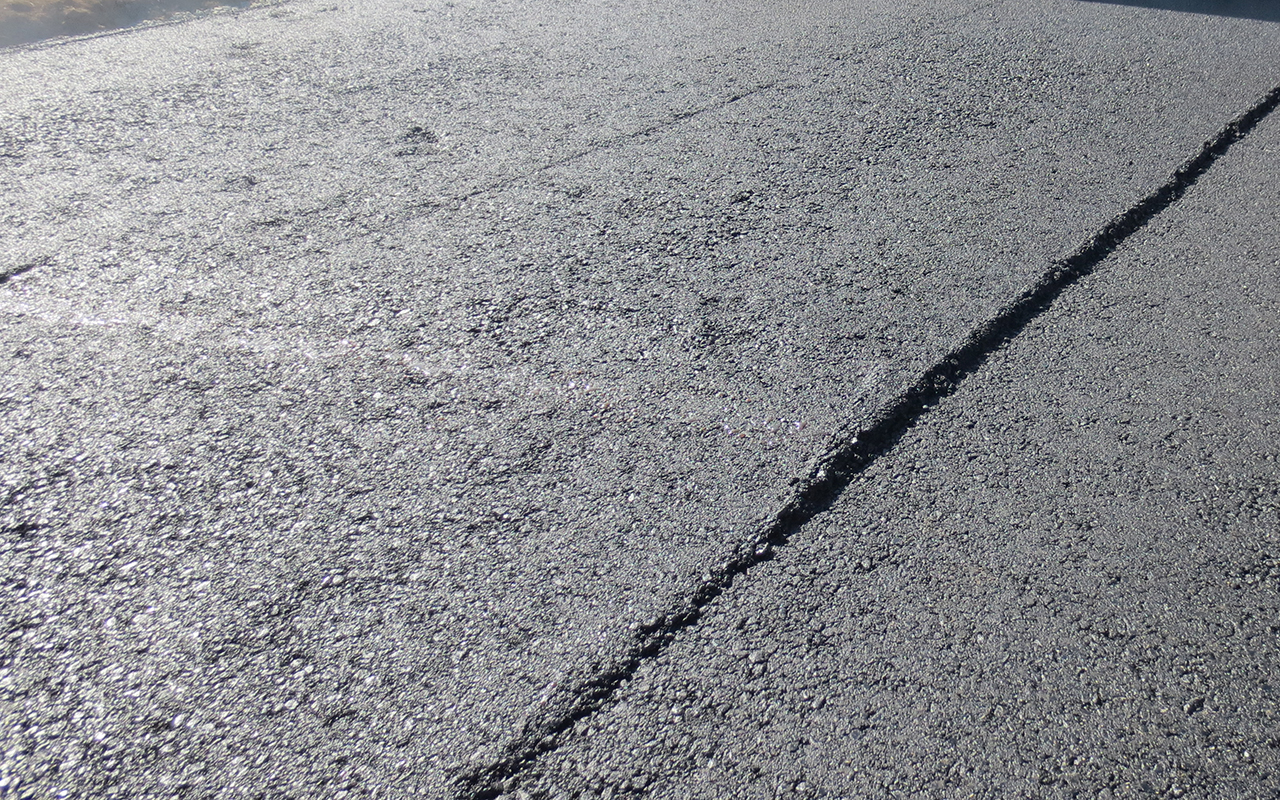 How to Properly Maintain Your Asphalt Paver Screed | For Construction Pros