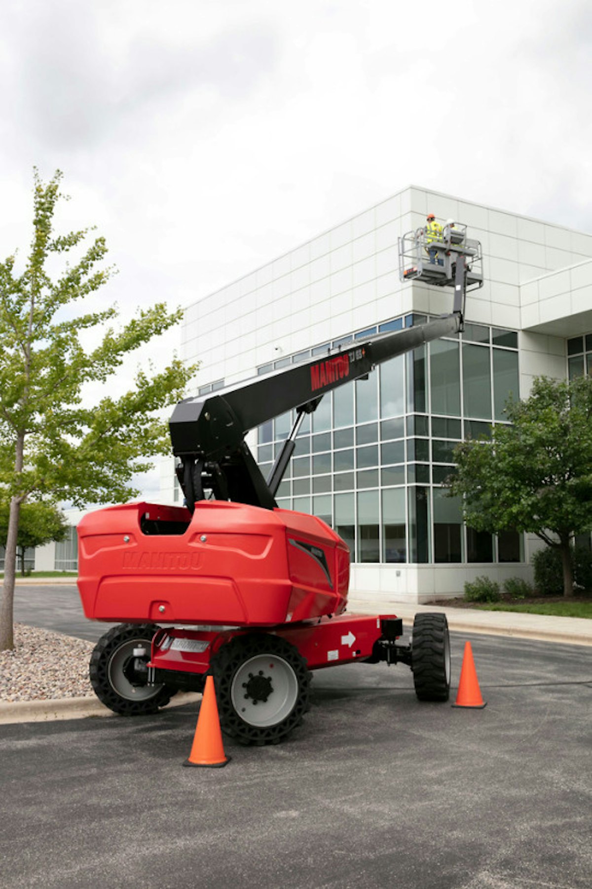 Manitou North America Debuts New Products and Services at 2019 Dealer ...