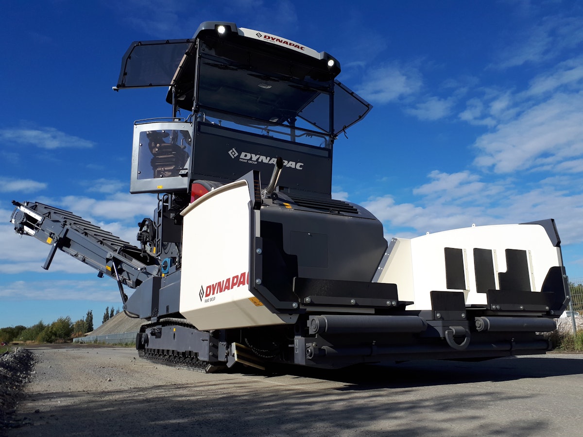 MF2500CS Material Feeder Product Line From: Dynapac USA | For ...