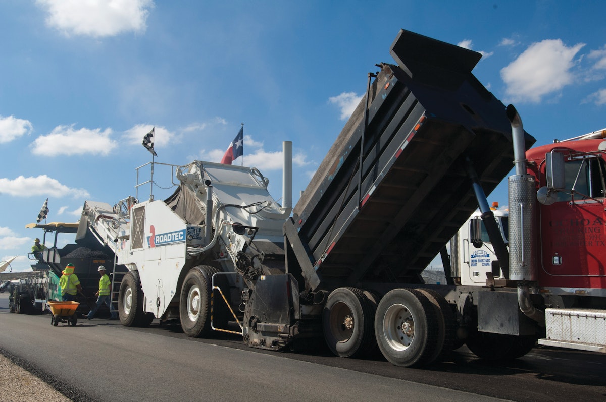 Causes & Cures for Segregation in Asphalt Pavements | For Construction Pros