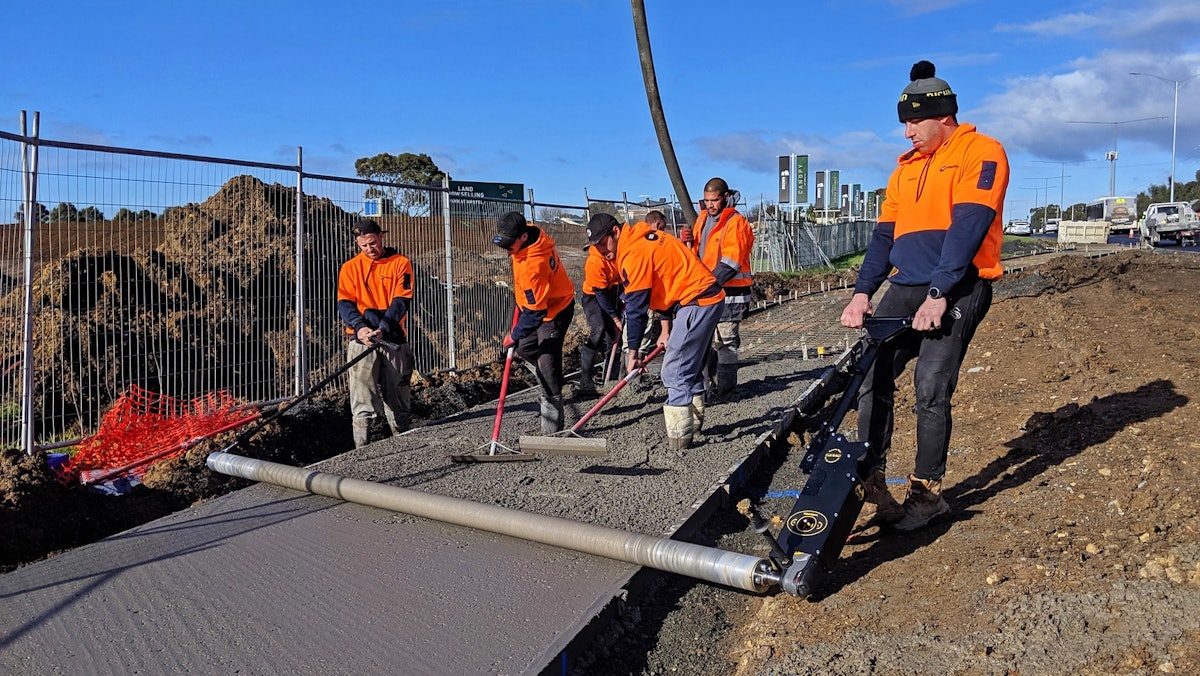Curb Roller Batt Screed 6000 Battery Powered Roller Screed From: Curb ...