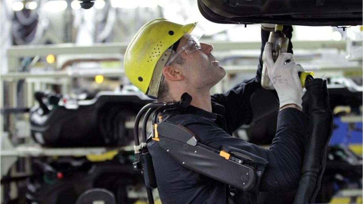 [VIDEO] Airframe Exoskeleton Lowers Lifting Effort Up to 80% | For ...