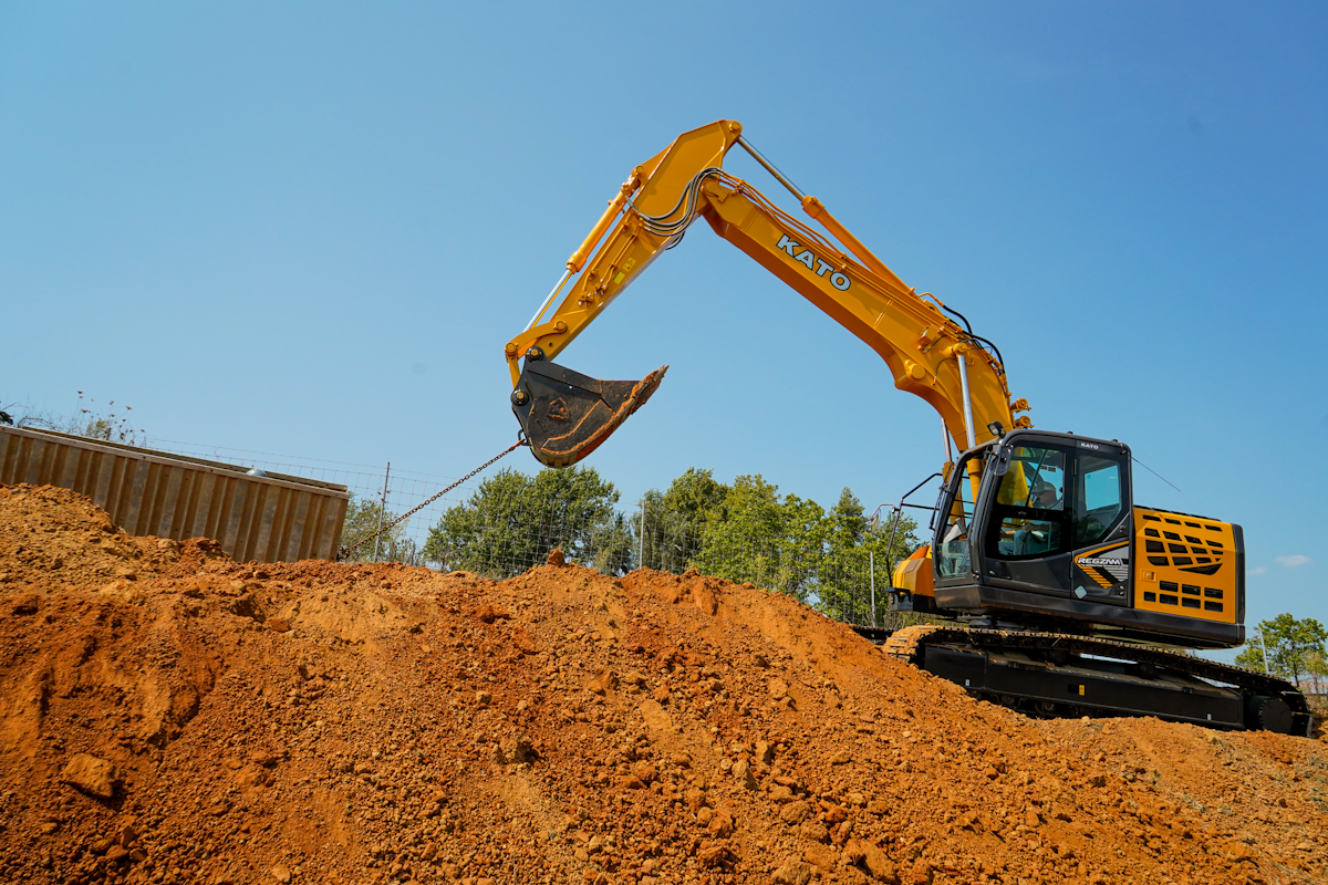 Kato HD512LC-7 and HD514MR-7 Hydraulic Excavators From: KATO | For ...