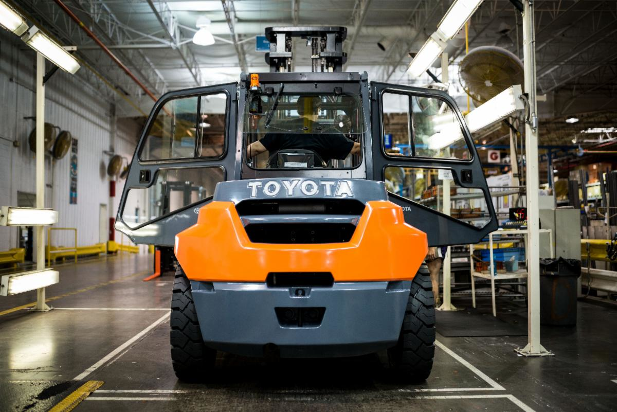 Toyota Material Handling Marks 30 Years of Manufacturing in U.S. | For ...