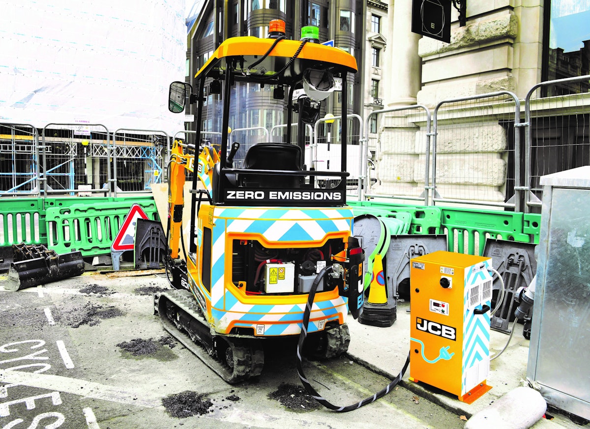 JCB Develops Off-Board Rapid Charger for E-TECH Machines | For ...