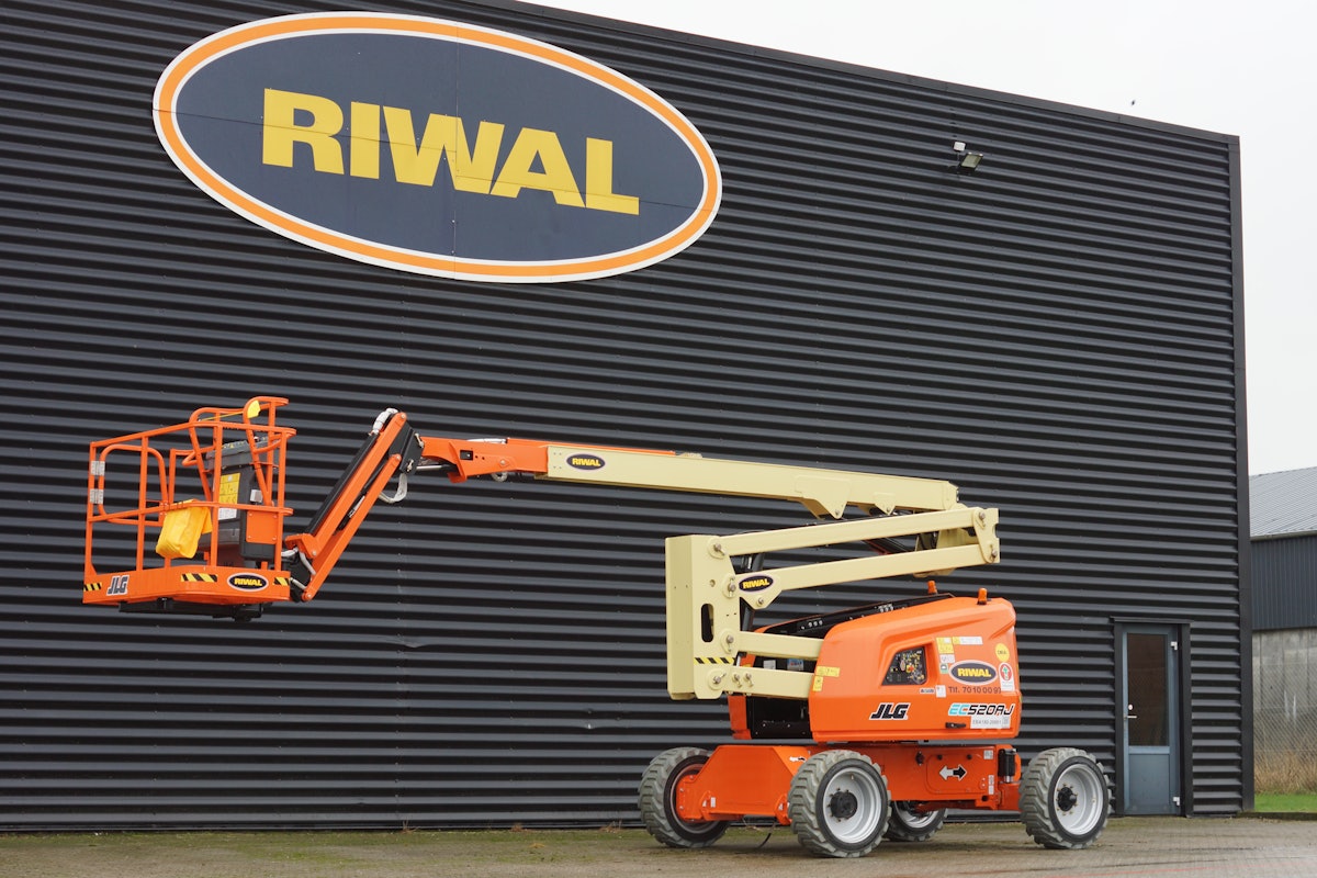 Riwal Delivers 100 Percent Electric JLG EC Boom Lifts | For Construction Pros