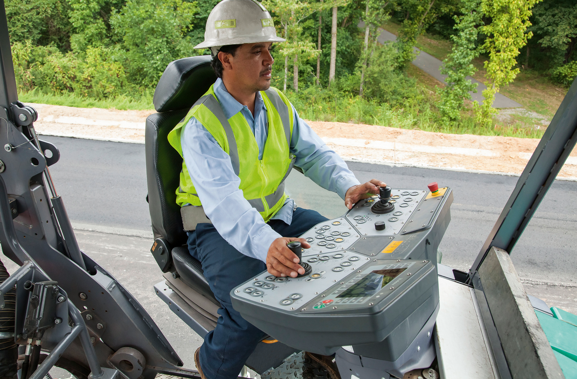 Equipment Operators Move to the Forefront in Asphalt and Concrete Paver ...