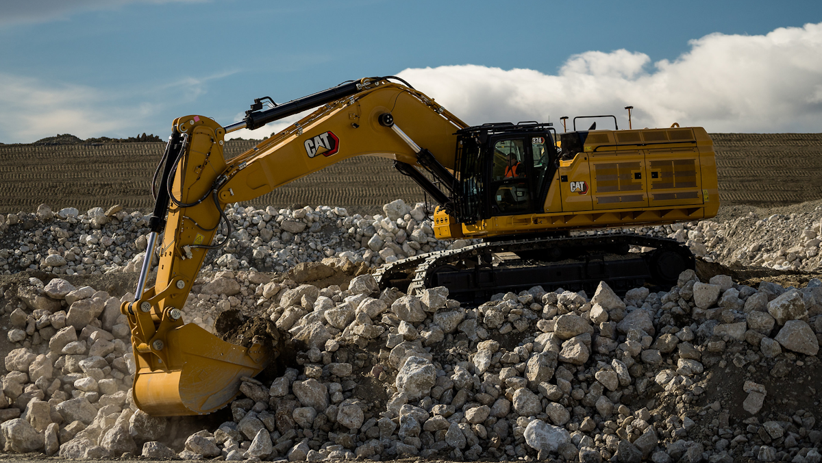 Next-generation Caterpillar 374 Excavator Adds More Durability and Even ...