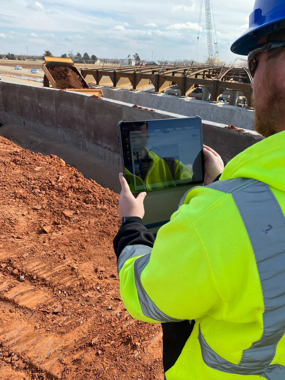 Mobile Technology Improves Jobsite Productivity | For Construction Pros