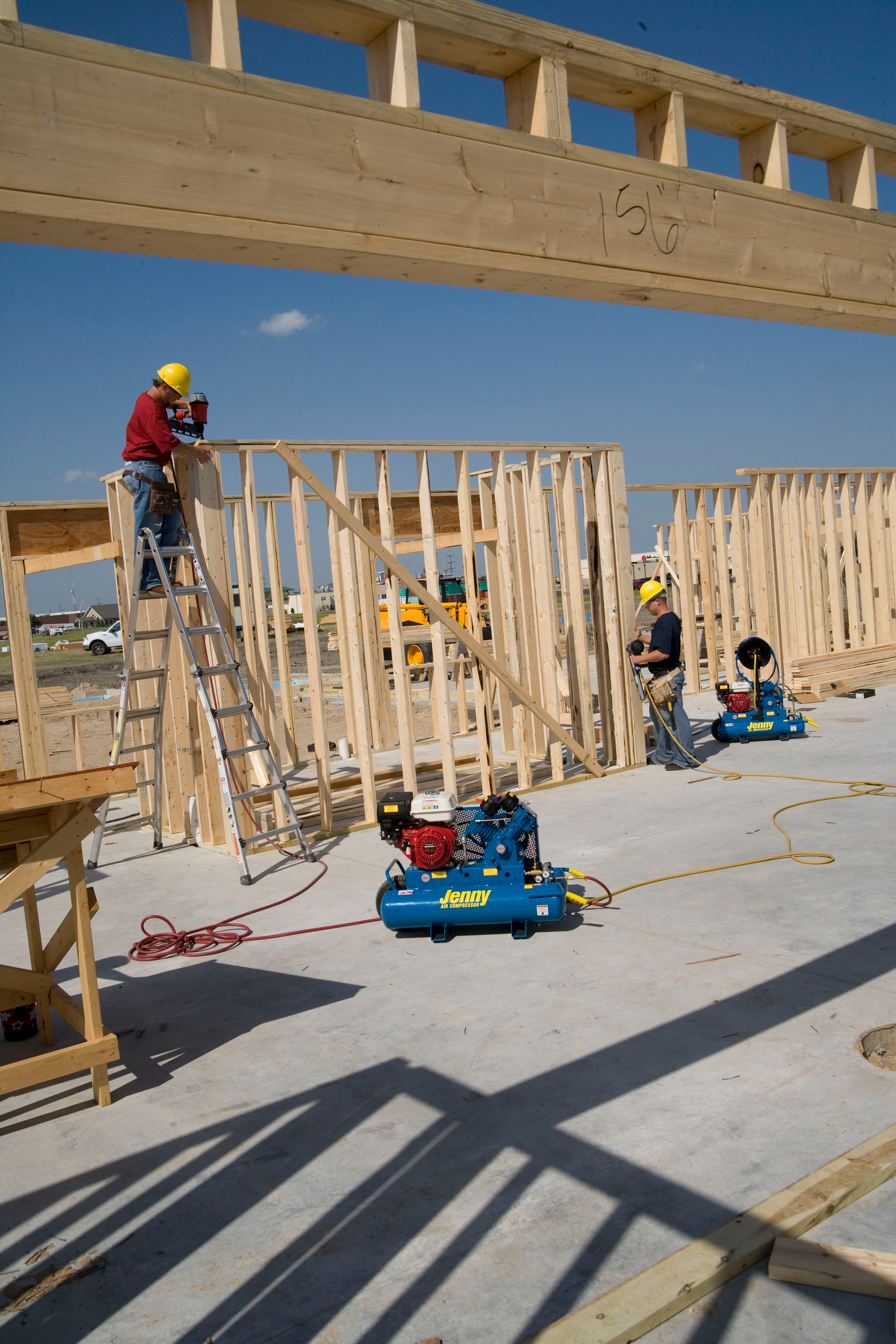 5 Important Tips for Air Compressor Maintenance | For Construction Pros