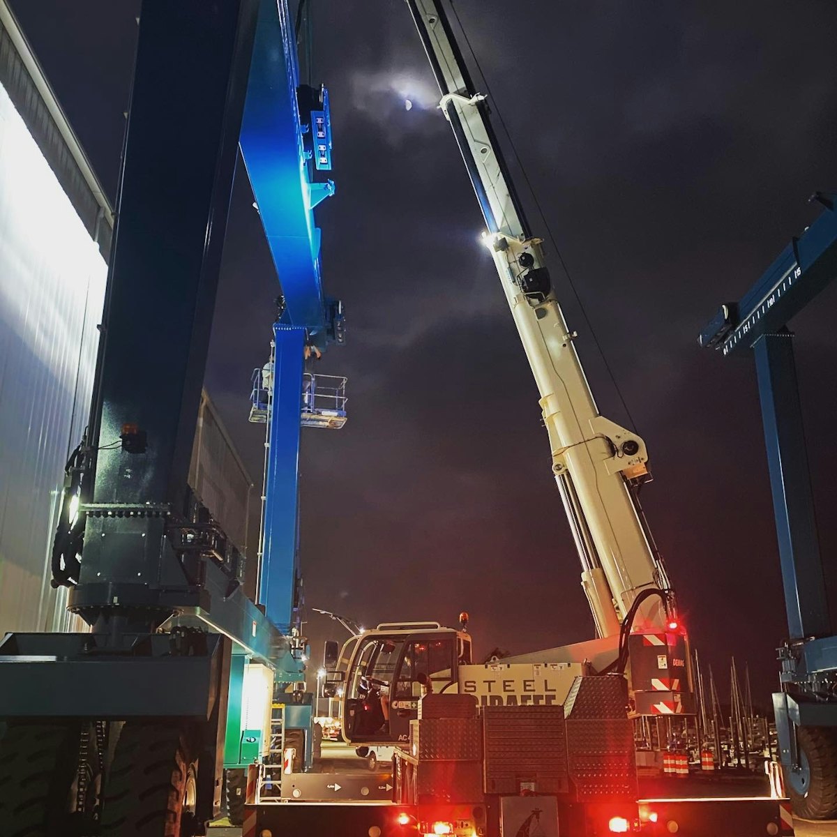 Demag AC 45 City Crane Exceeds Steel Giraffe’s Expectations in First ...