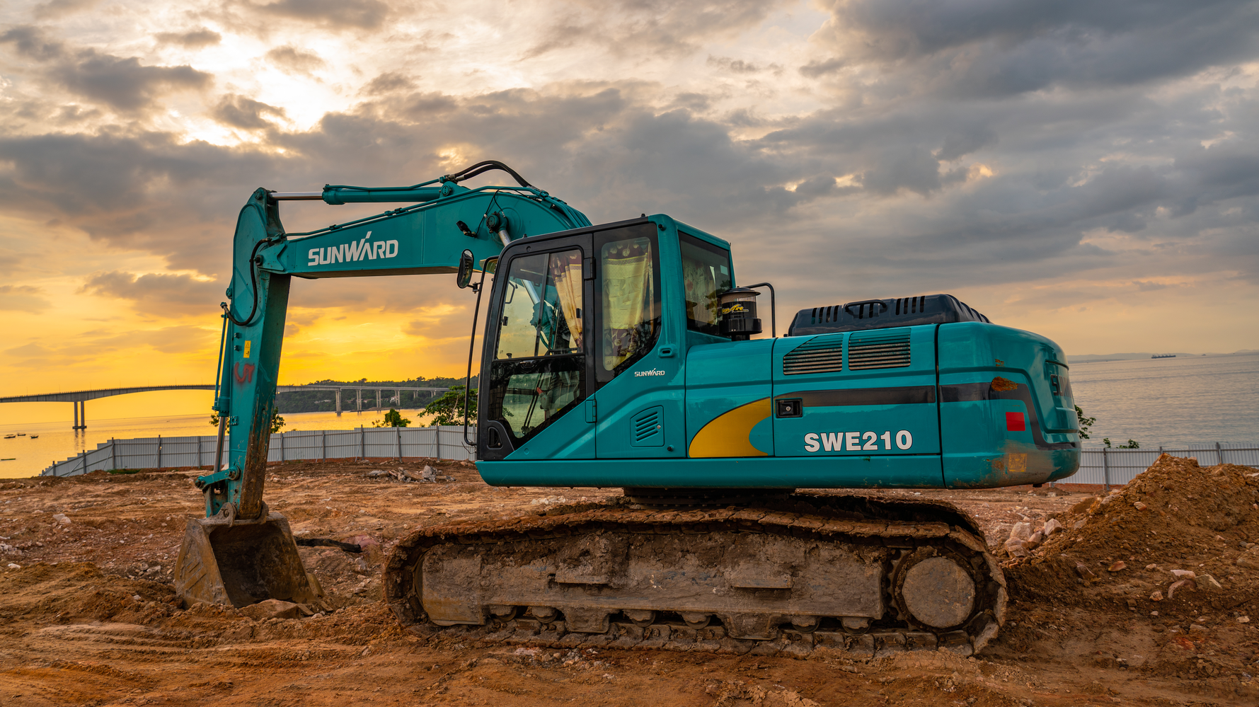 Sunward Excavator Line From: Sunward USA | For Construction Pros