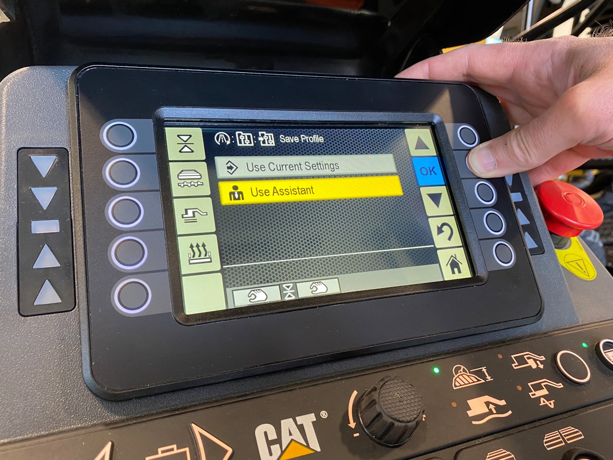 Caterpillar Pave Start Assistant Controls for Asphalt Pavers From ...