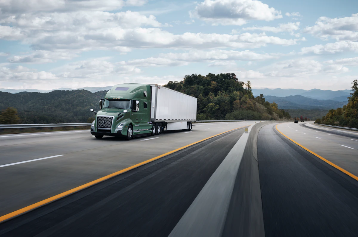 Volvo I-Torque Powertrain From: Volvo Trucks North America | For ...