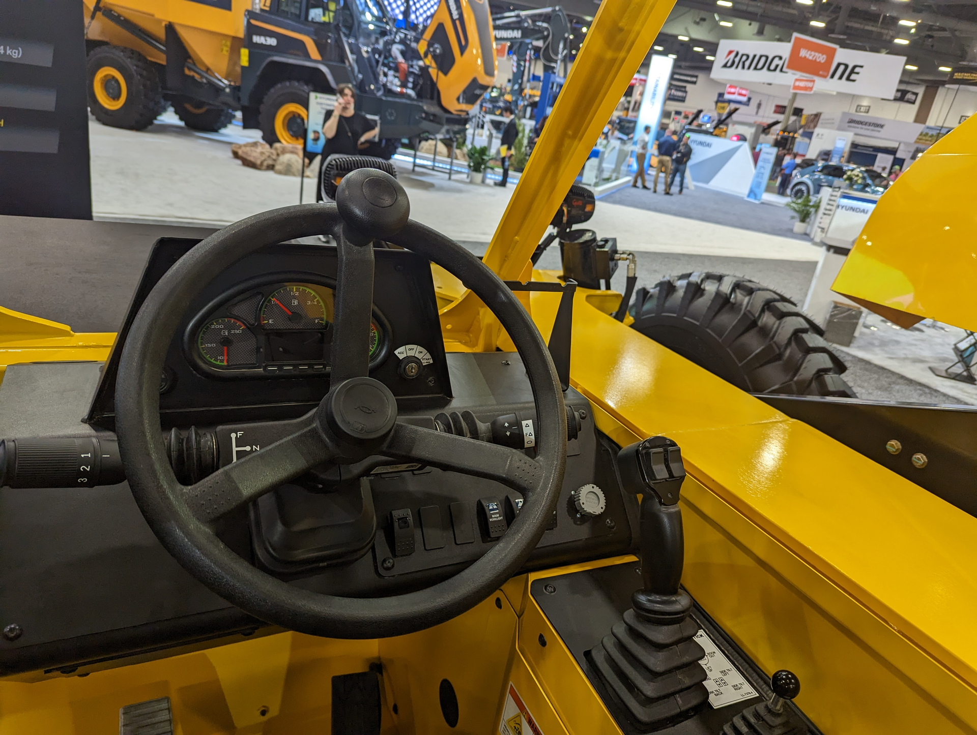 Pettibone Extendo 1544X Telehandler on Display at CONEXPO | For ...