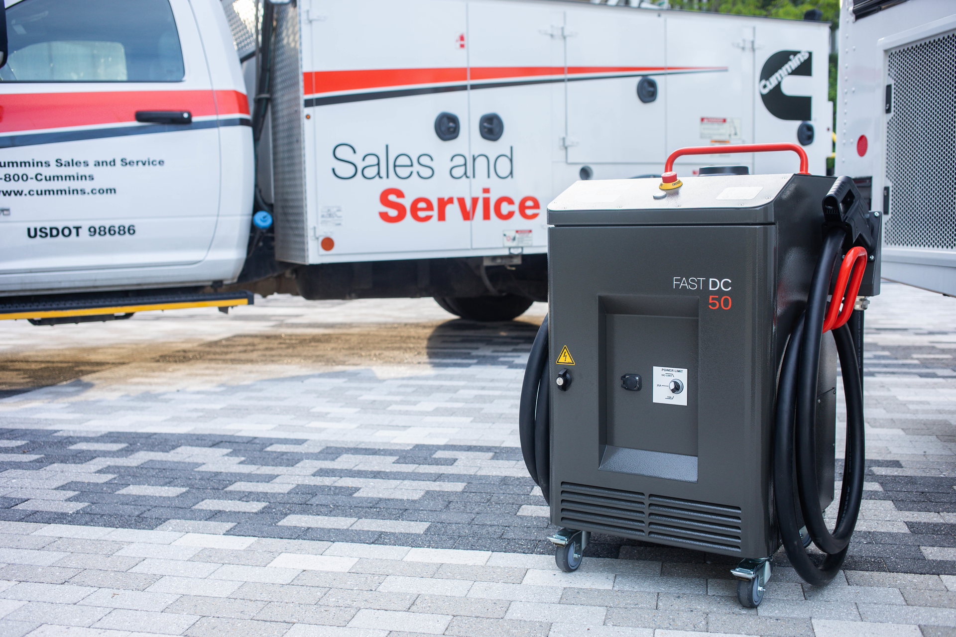 Cummins, Heliox Partner on EV Chargers | For Construction Pros