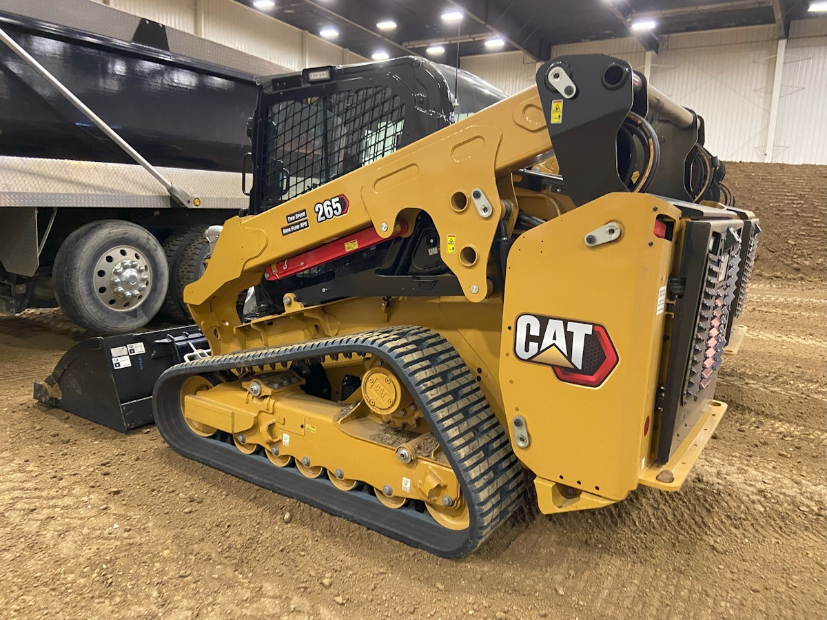 Caterpillar Product Specialist Shares the 255 & 265 CTLs from World of ...