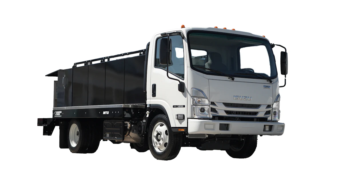 Thunder Creek Launches Class 5 Isuzu NRR Chassis From: Thunder Creek ...