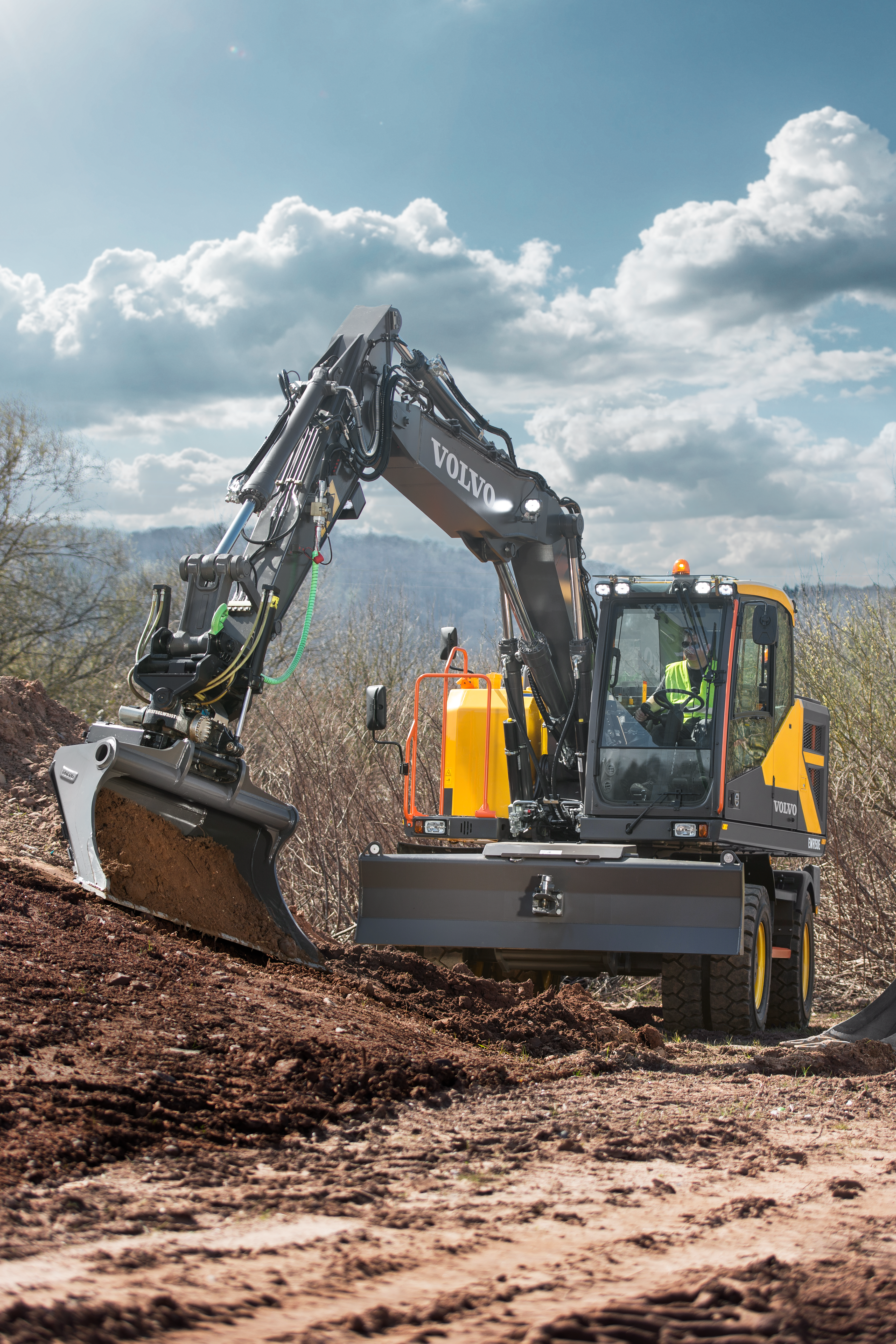 Why Wheeled Excavators? | For Construction Pros