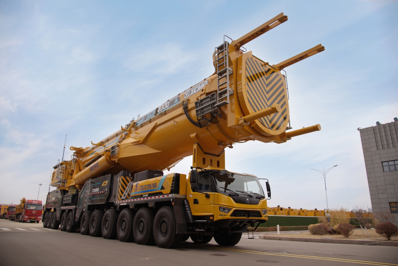 XCMG Reveals XCA4000 Wheeled Crane with 4,000-ton Lifting Capacity From ...