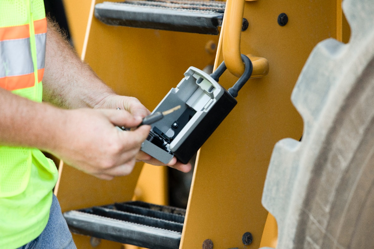 Master Lock Offers Bluetooth Portable Lock Box From: Master Lock Co ...