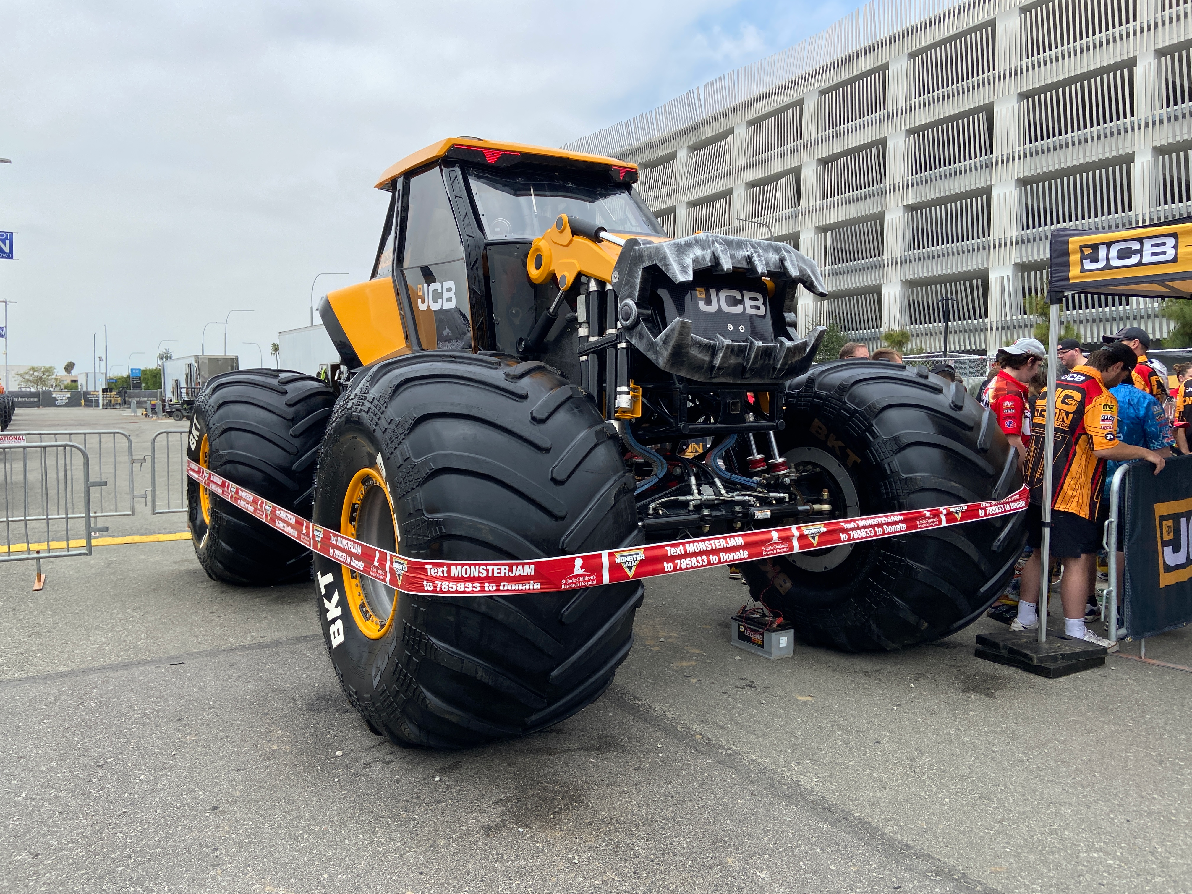 Monster Jam Finals Feature JCB Earthmoving Equipment & the JCB Monster ...