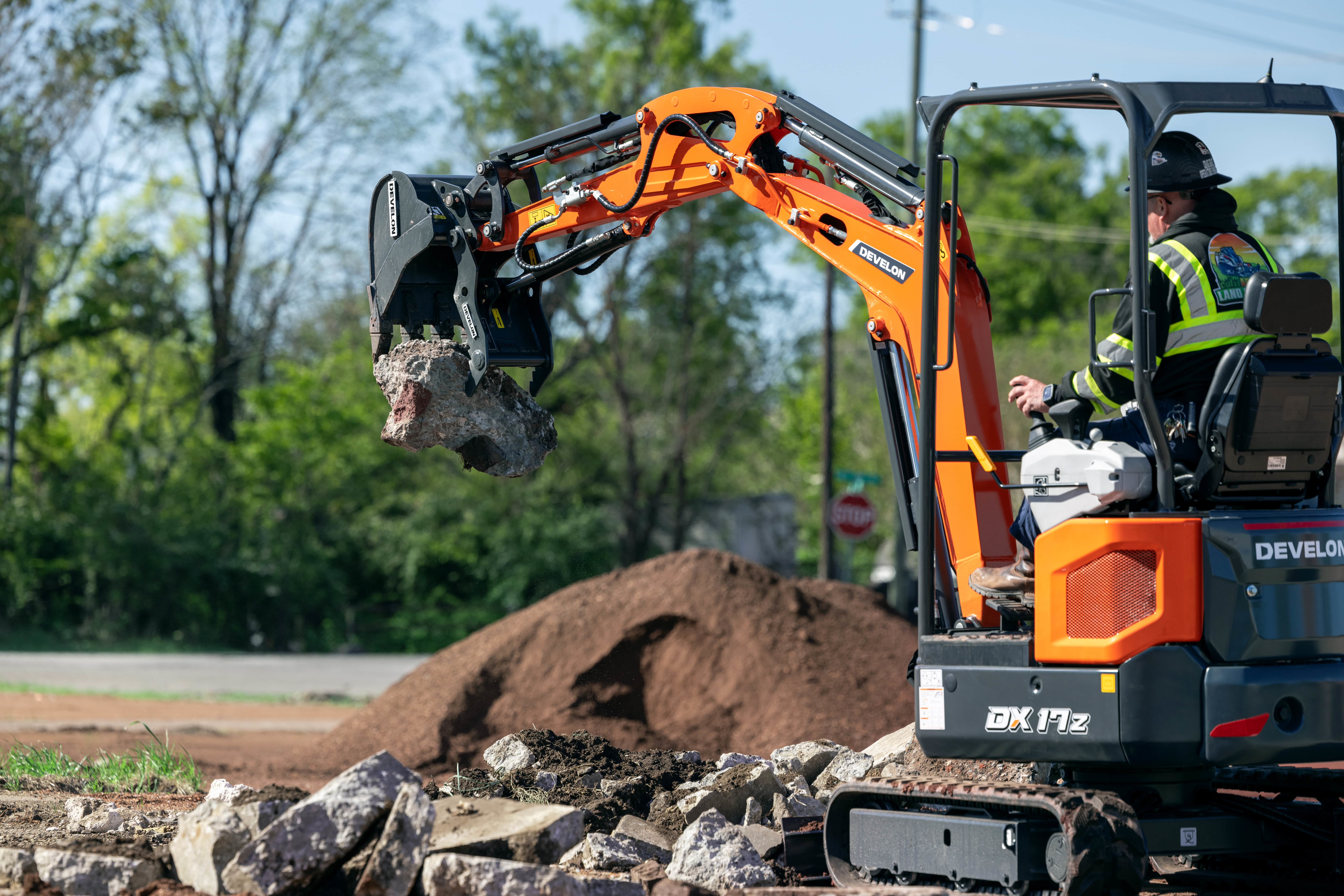 DEVELON Launches DX17Z-7 Mini Excavator From: DEVELON North America ...