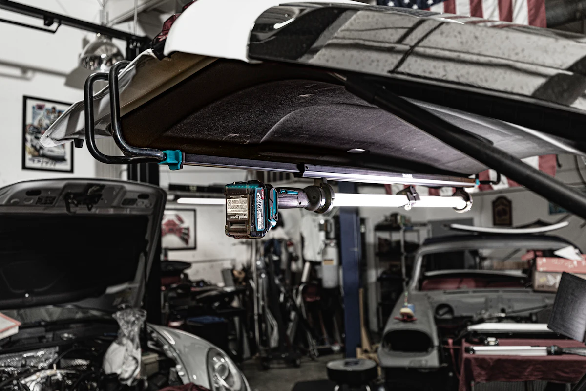 Makita Introduces 40V Max XGT and 18V Max LXT Underhood Work Lights ...