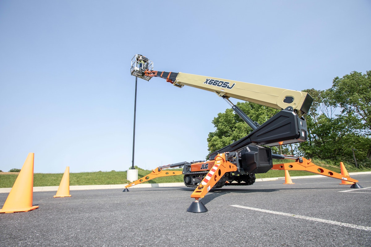 JLG Introduces X660SJ Compact Crawler Boom Lift From: JLG Industries ...