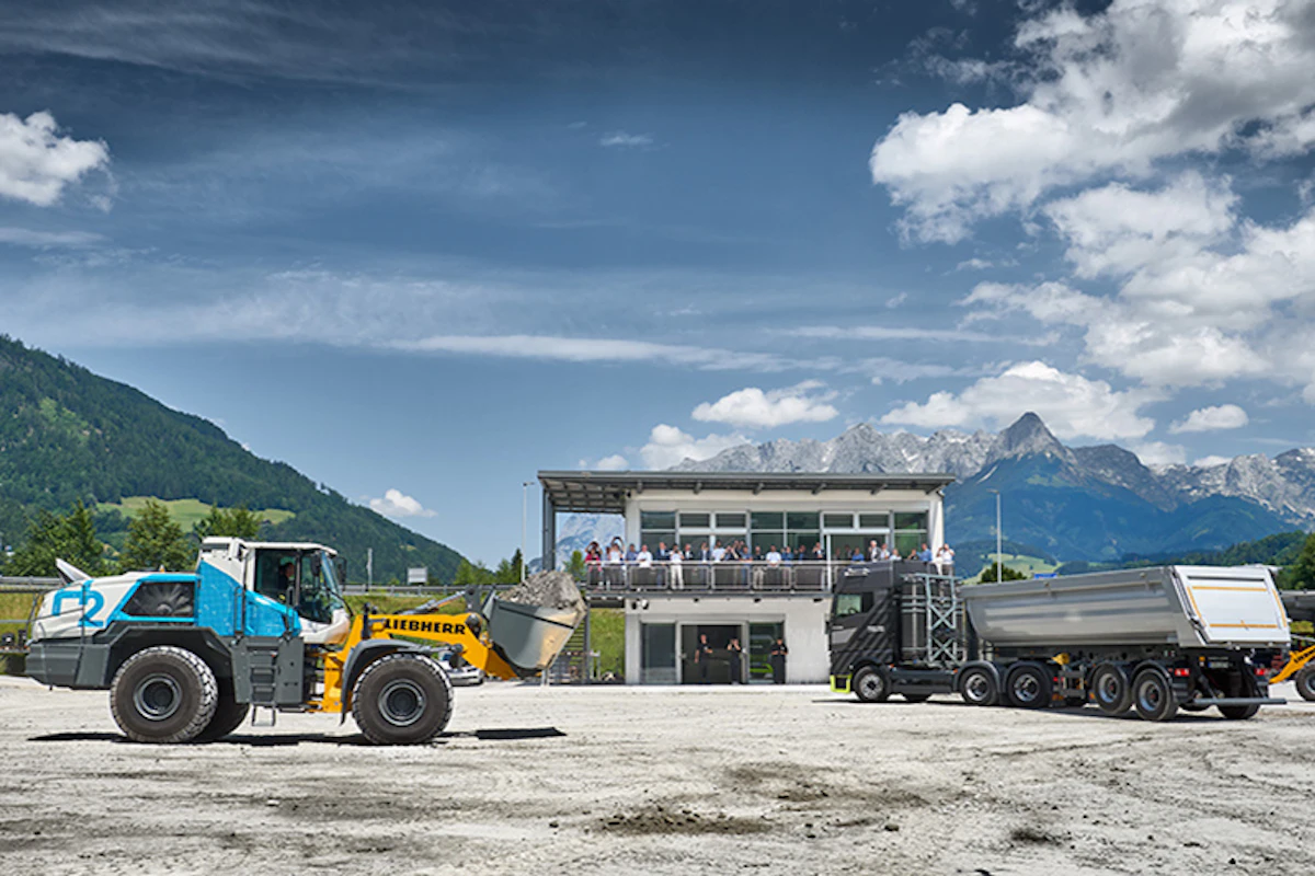 Liebherr Creates Prototype Large Wheel Loader With Hydrogen | For ...