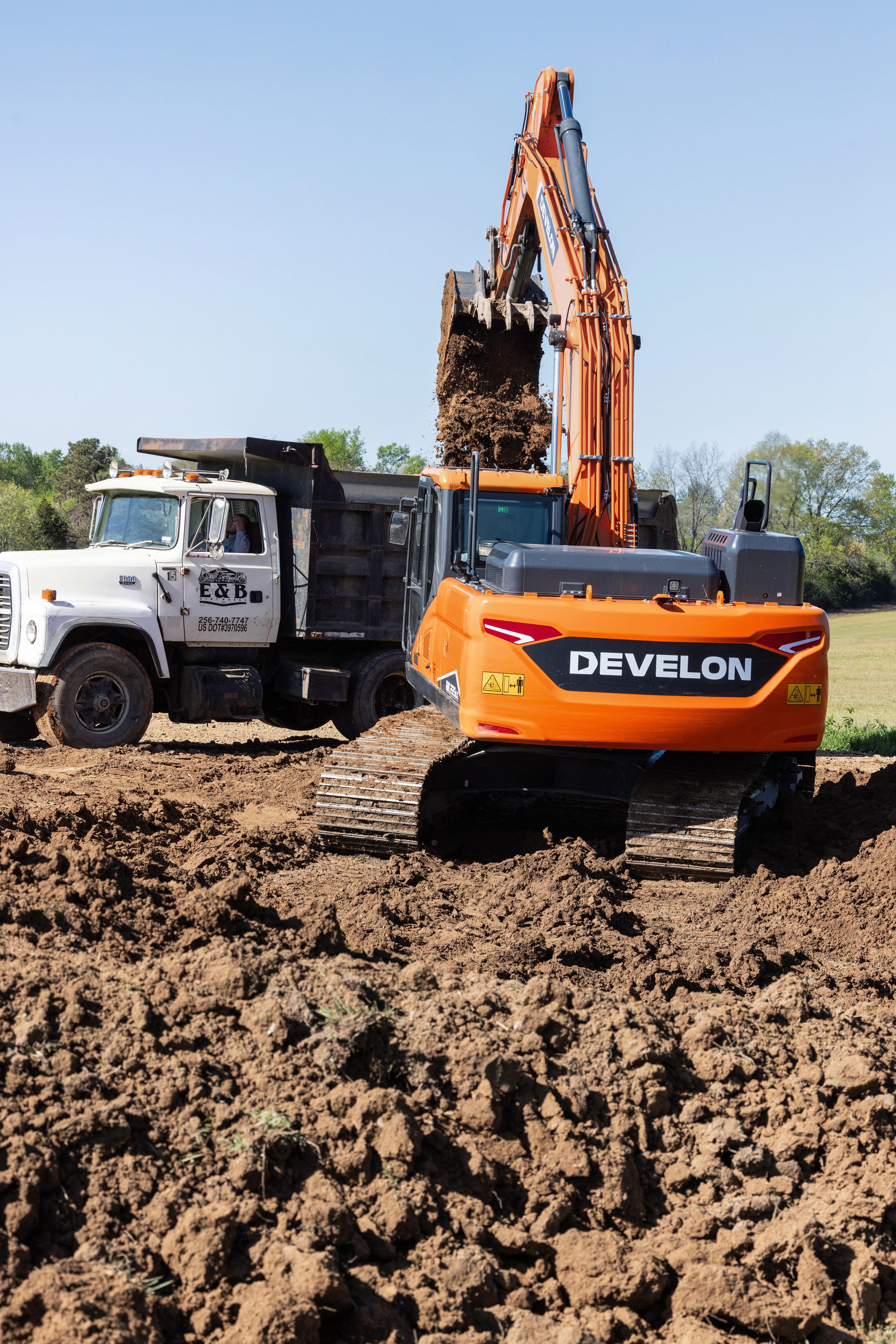 How to Select an Excavator and How Tail Swing Plays a Major Part | For ...