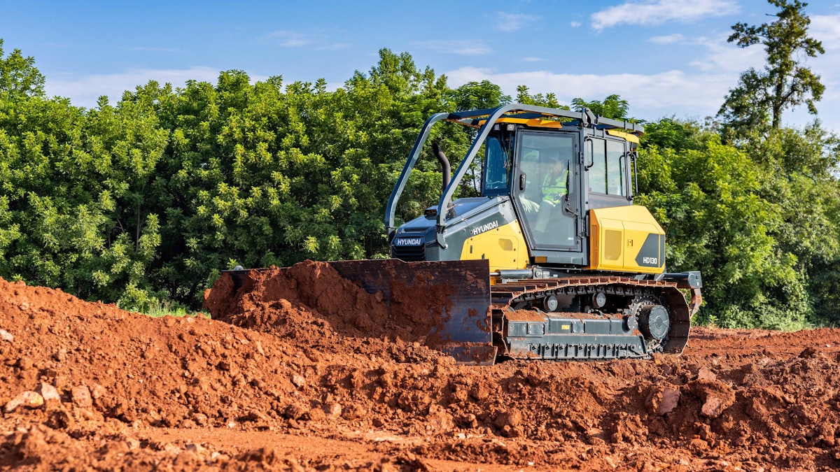 HD Hyundai Expands Tracked Dozer Line With HD130 Model From: Hyundai ...