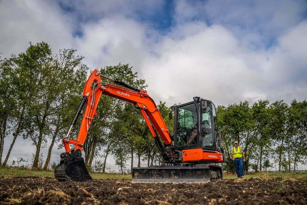 Kubota Introduces 2 New Excavators, New CTL at WOC | For Construction Pros