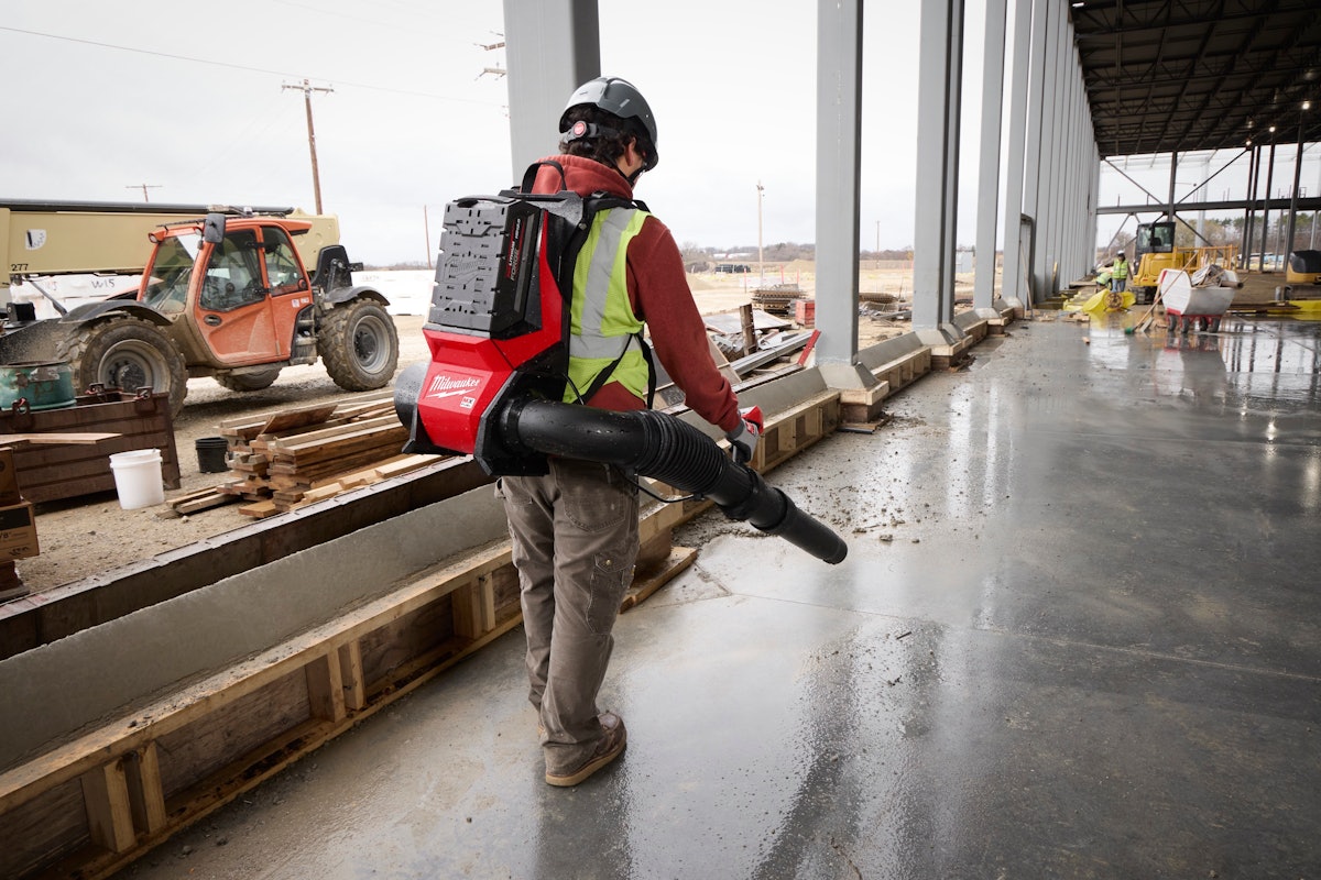 Milwaukee Tool Announces MX FUEL Backpack Blower at World of Concrete ...
