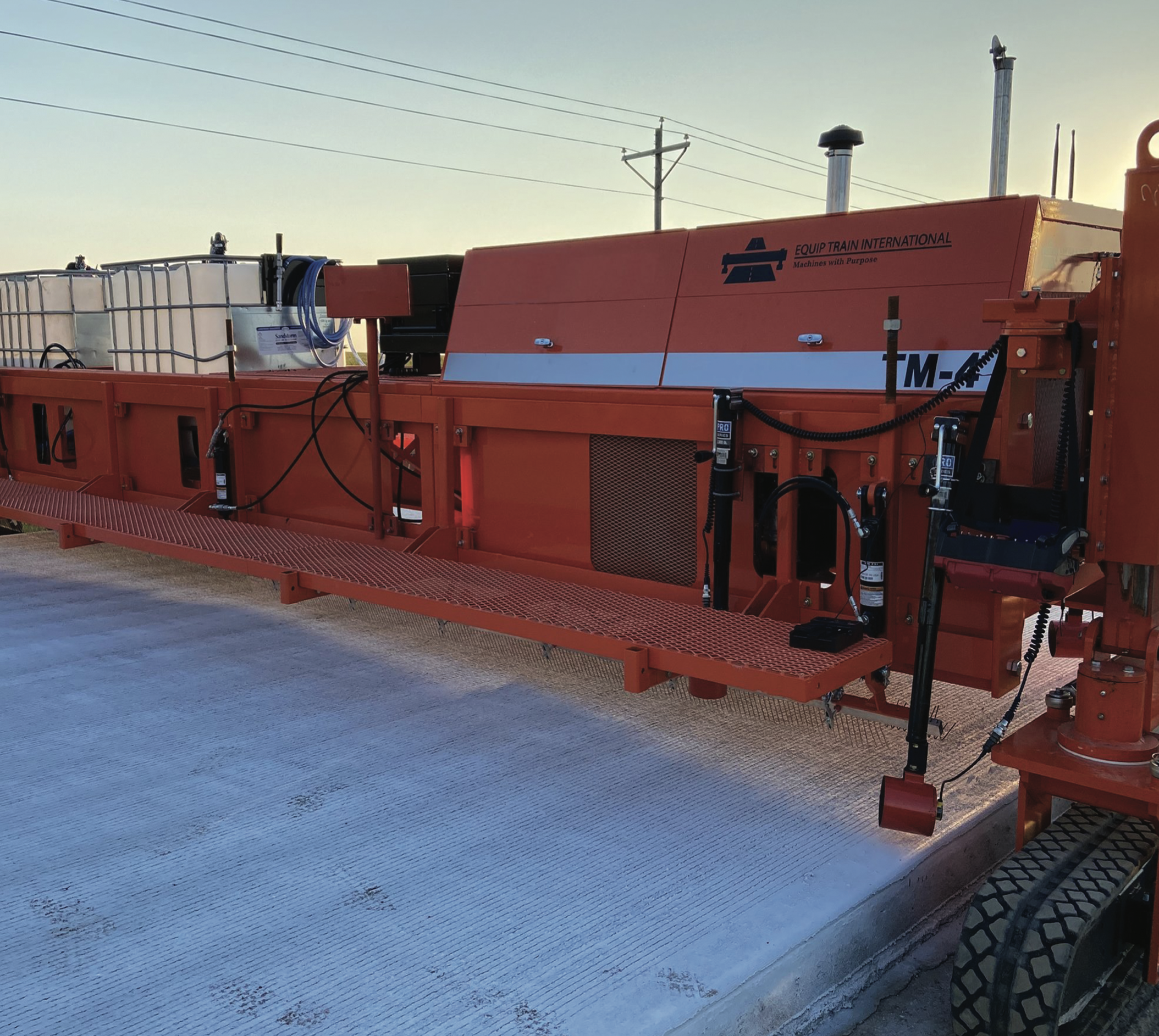 ETI Debuts TM-4 Paving Machine with Remote Operation and Quick Width ...