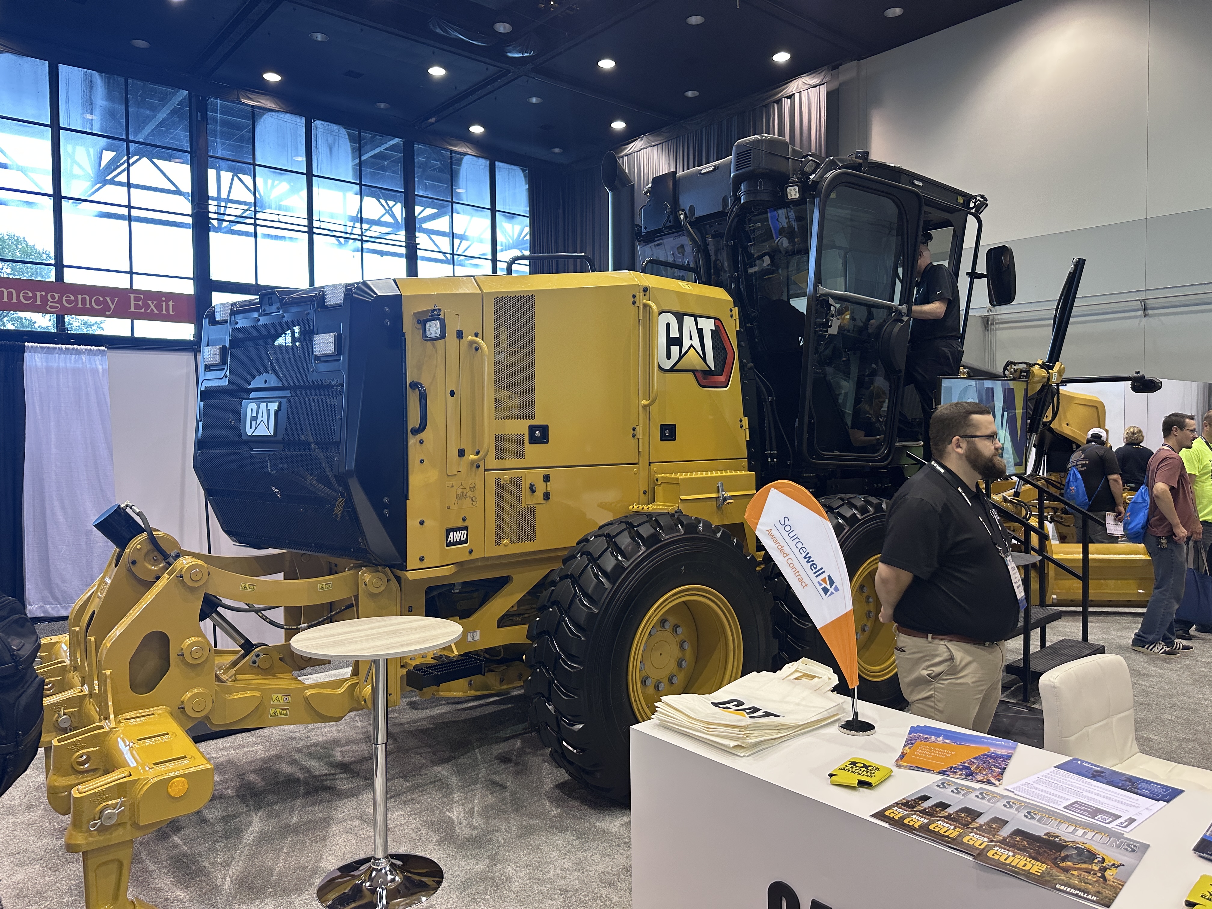 Caterpillar Unveils Next Generation Cat 140 Lever Motor Grader at PWX ...