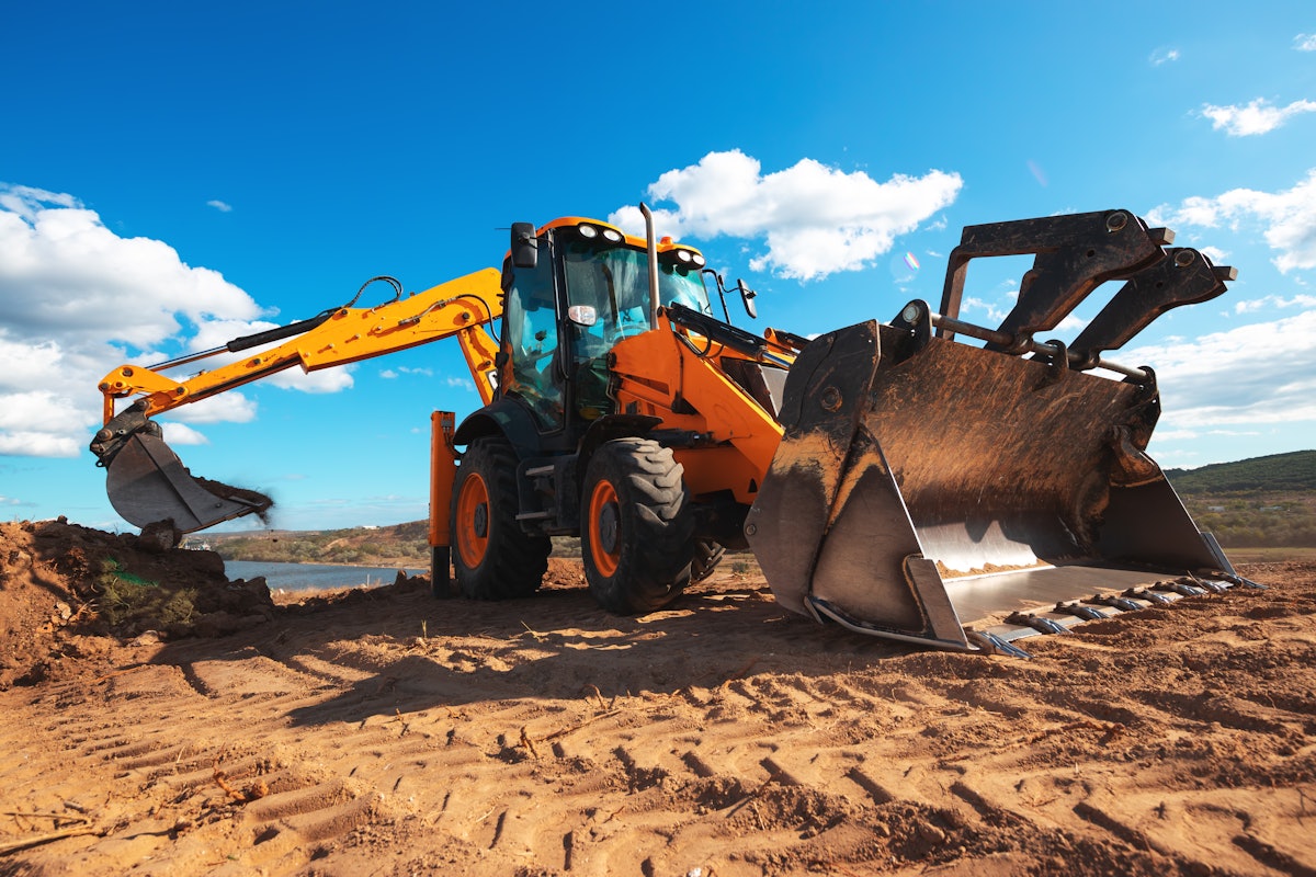 JCB Secures $45M U.S. Marine Corps Contract for 4CX Backhoe Loaders ...